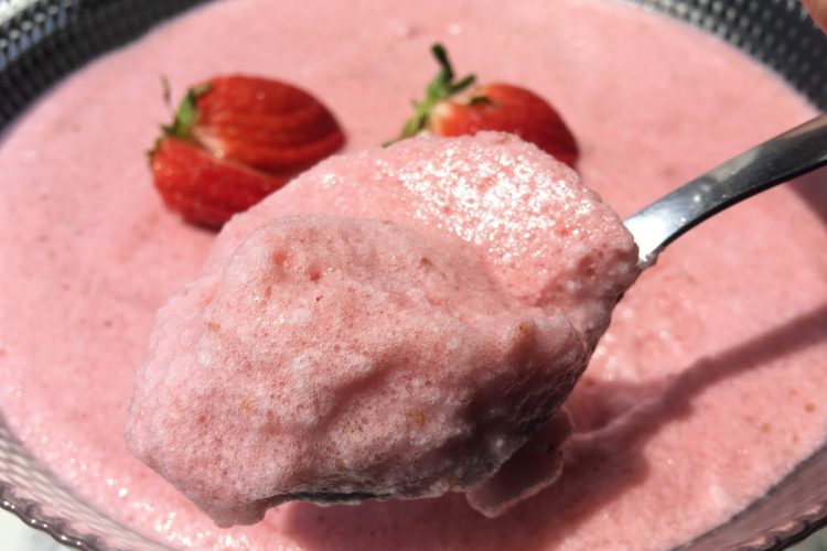 Semifrio de morango saudável - A Pitada do Pai